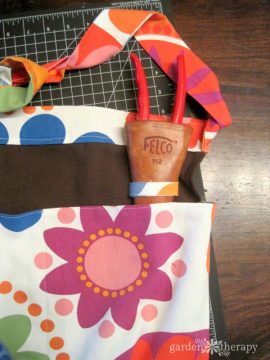DIY Summer Blooms Garden Apron - Garden Therapy