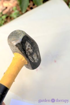 GARDEN Art DIY: Hammered Flower-Print Cards