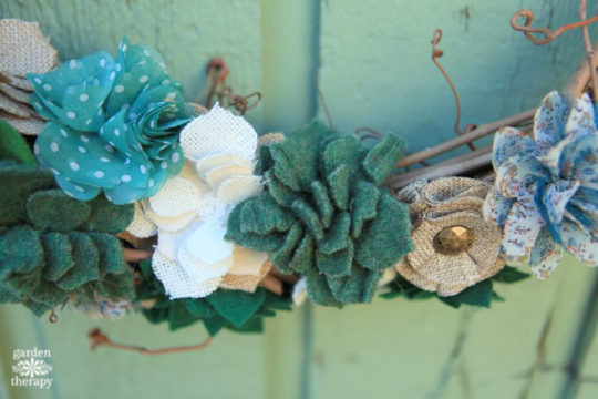 A Fall-Inspired Felted Succulent Wreath - Garden Therapy