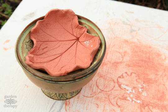 Stunning Clay Leaf Dishes that are Easy to DIY - Garden Therapy