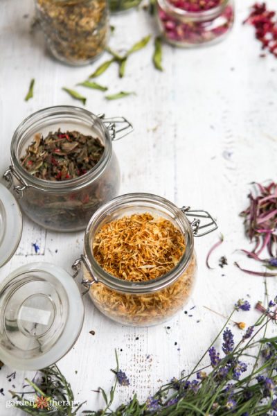 18 Herb Crafting Projects from Three Versatile Herbs - Garden Therapy