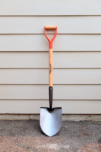 The Home Gardener’s Guide to Shovels and Spades - Garden Therapy