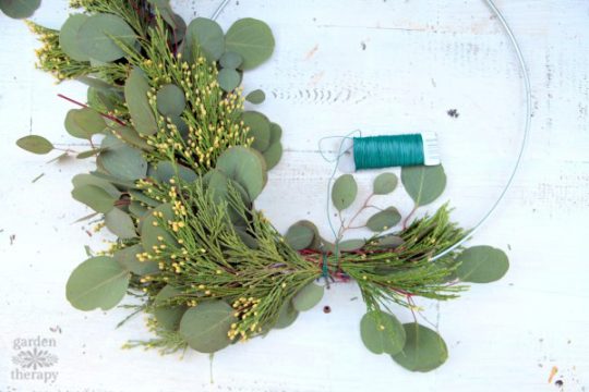 Make a Fresh and Fragrant Scented Wreath for Aromatherapy - Garden Therapy