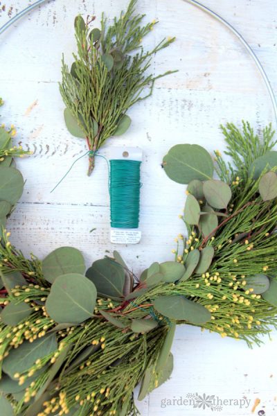 Make a Fresh and Fragrant Scented Wreath for Aromatherapy - Garden Therapy