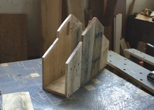 Give Wildlife a Helping Hand with DIY Wood Pallet Bird Apartments ...