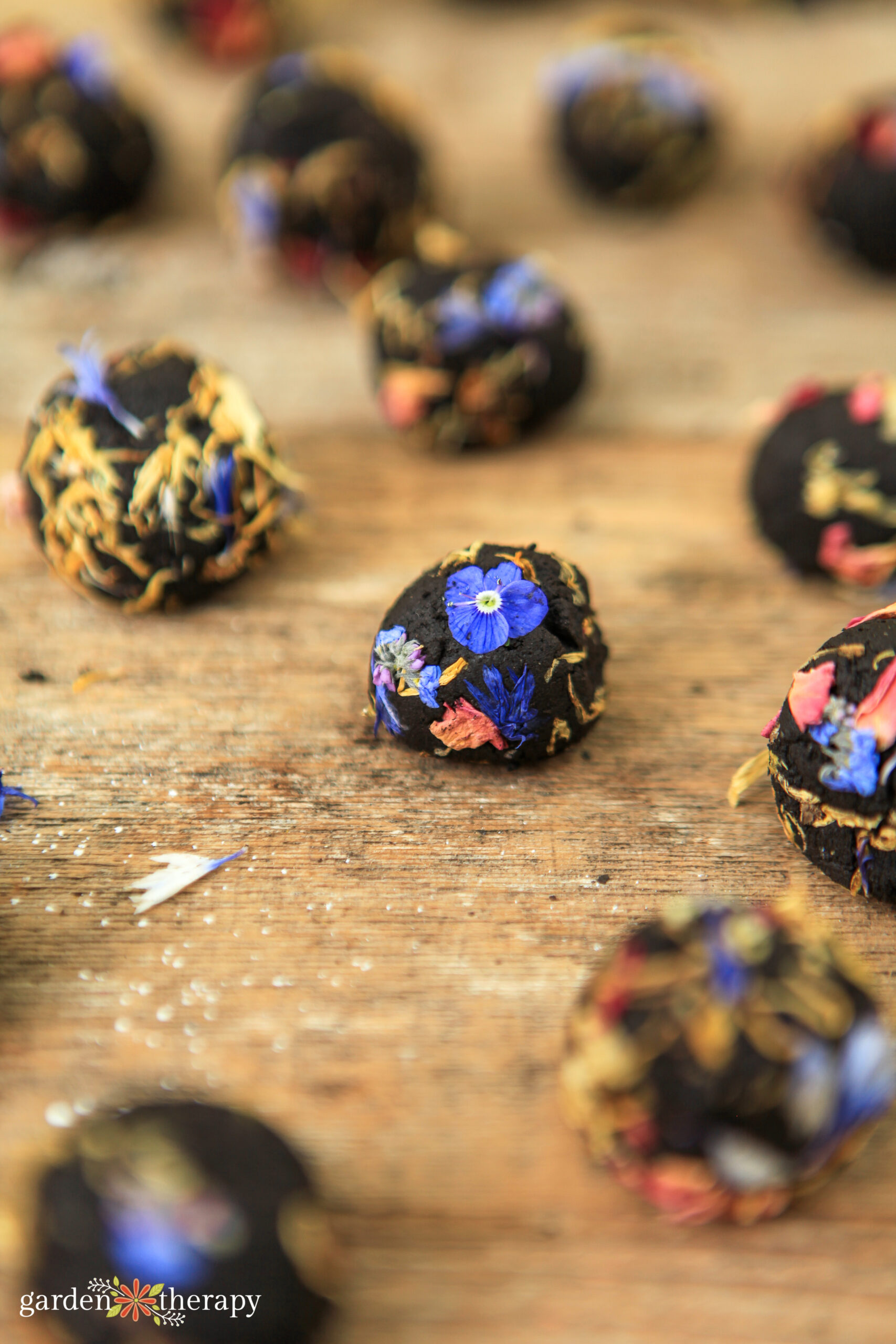 What is Chaos Gardening? And Why You Should Try It - Garden Therapy