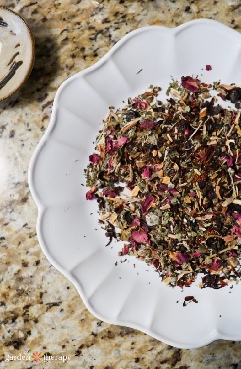 The Art of Tea Blending: Herbal Tea Blends Tips and Recipes - Garden ...
